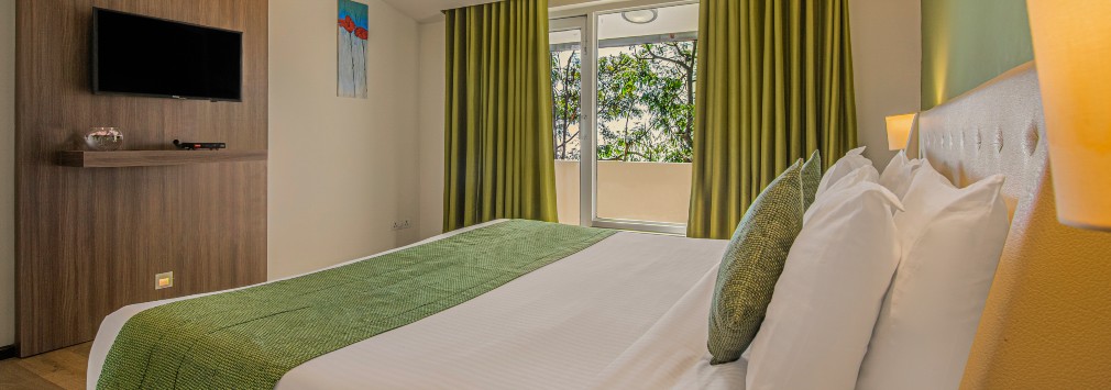 Best Hill Resorts/Hotels in Mussoorie For Family - Sterling Holidays